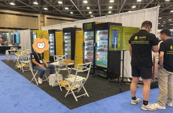 HAHA Vending-AI Smart door opening vending machine factory direct sales